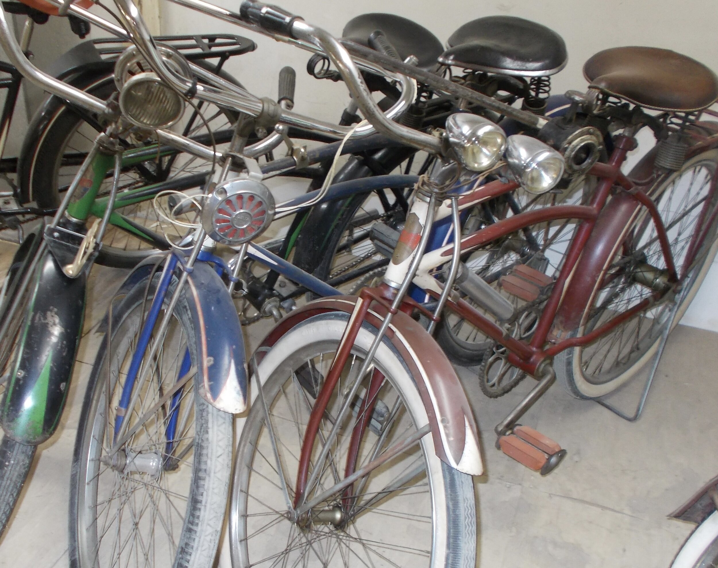 Tankless Tuesday Balloon Tire bike pics | Classic Balloon Tire Bicycles ...