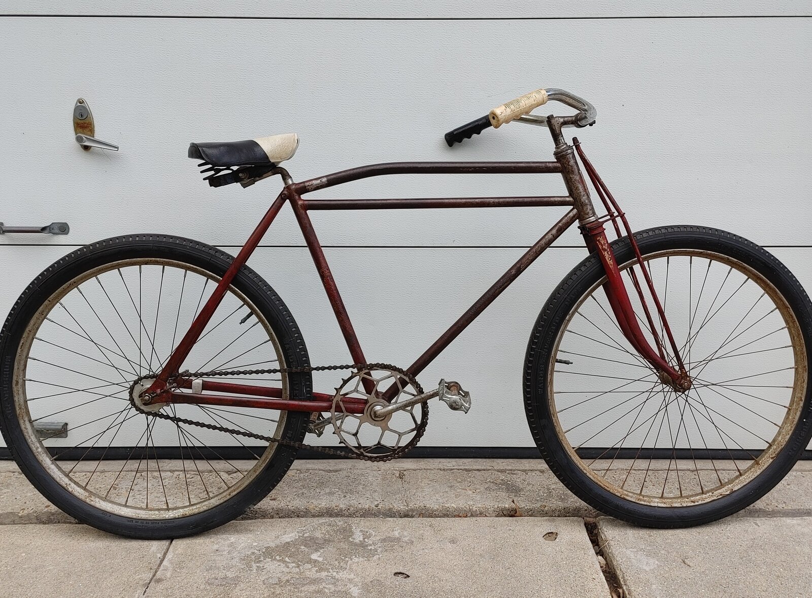 My First Pre-War Bike! (its not pretty) | Antique Bicycles Pre-1933 ...