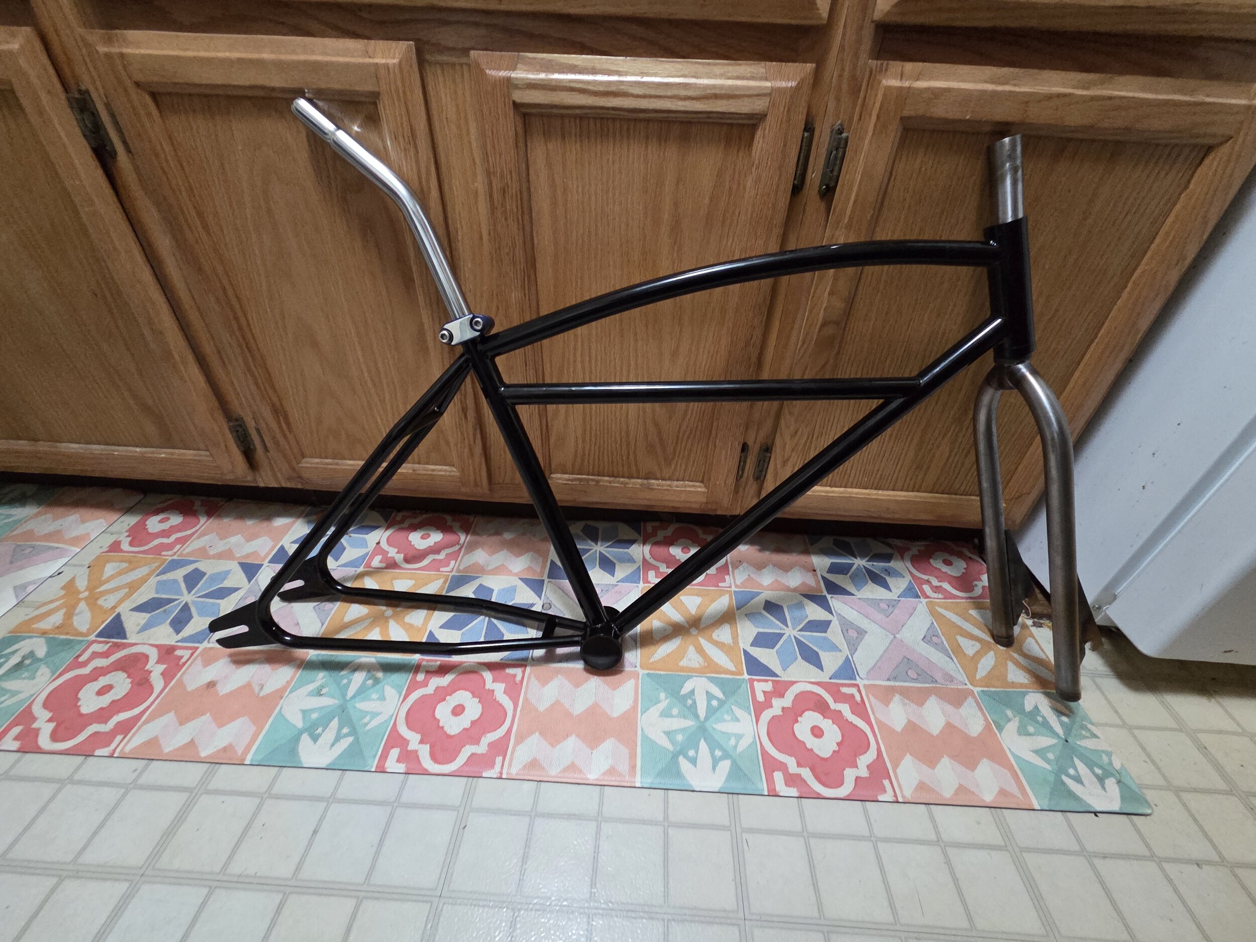 Sold - 26in Santa Barbara cruisers 3 bar w/ JTT fork | Archive (sold or ...