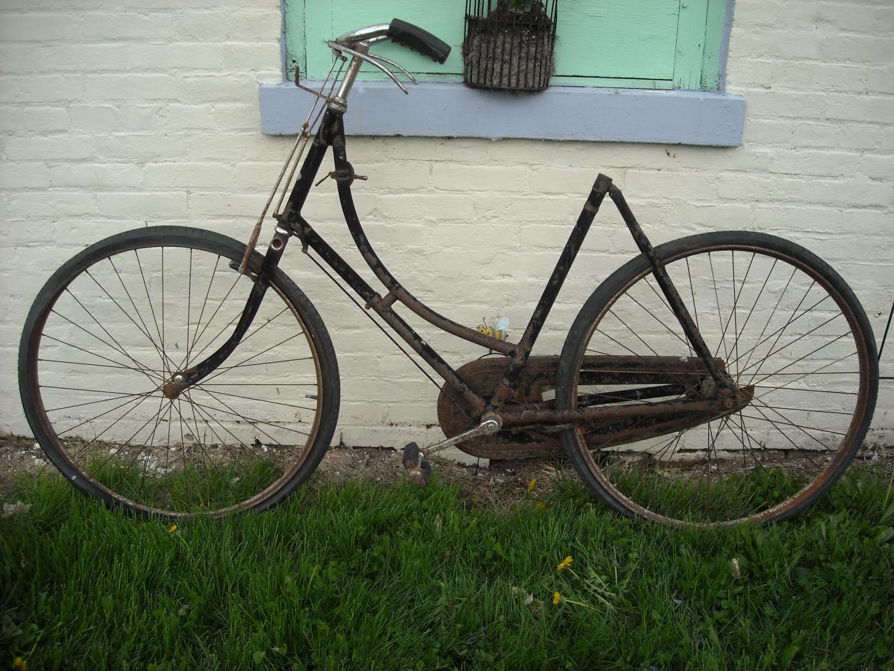 Early Raleigh? | General Discussion About Old Bicycles | The Classic ...