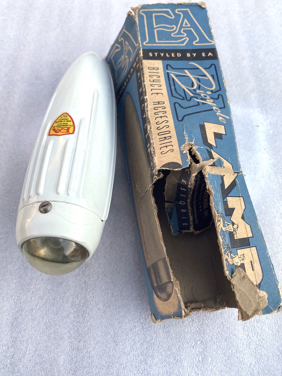 Sold - Mint Condition Prewar NOS "EA" 6 Rib Torpedo light with box ...