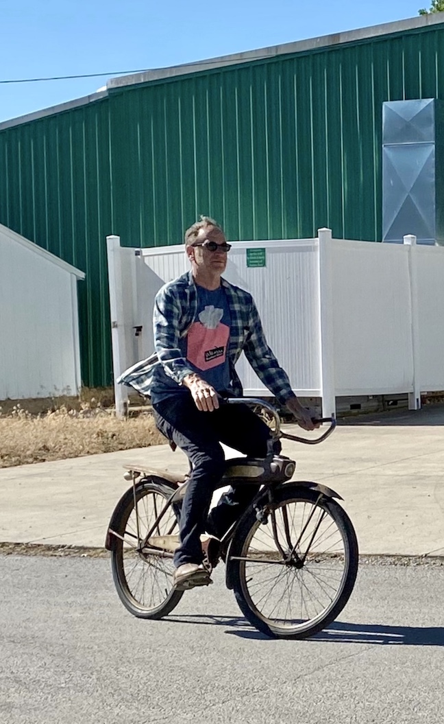 Strangest thing you have seen while riding? | General Discussion About ...