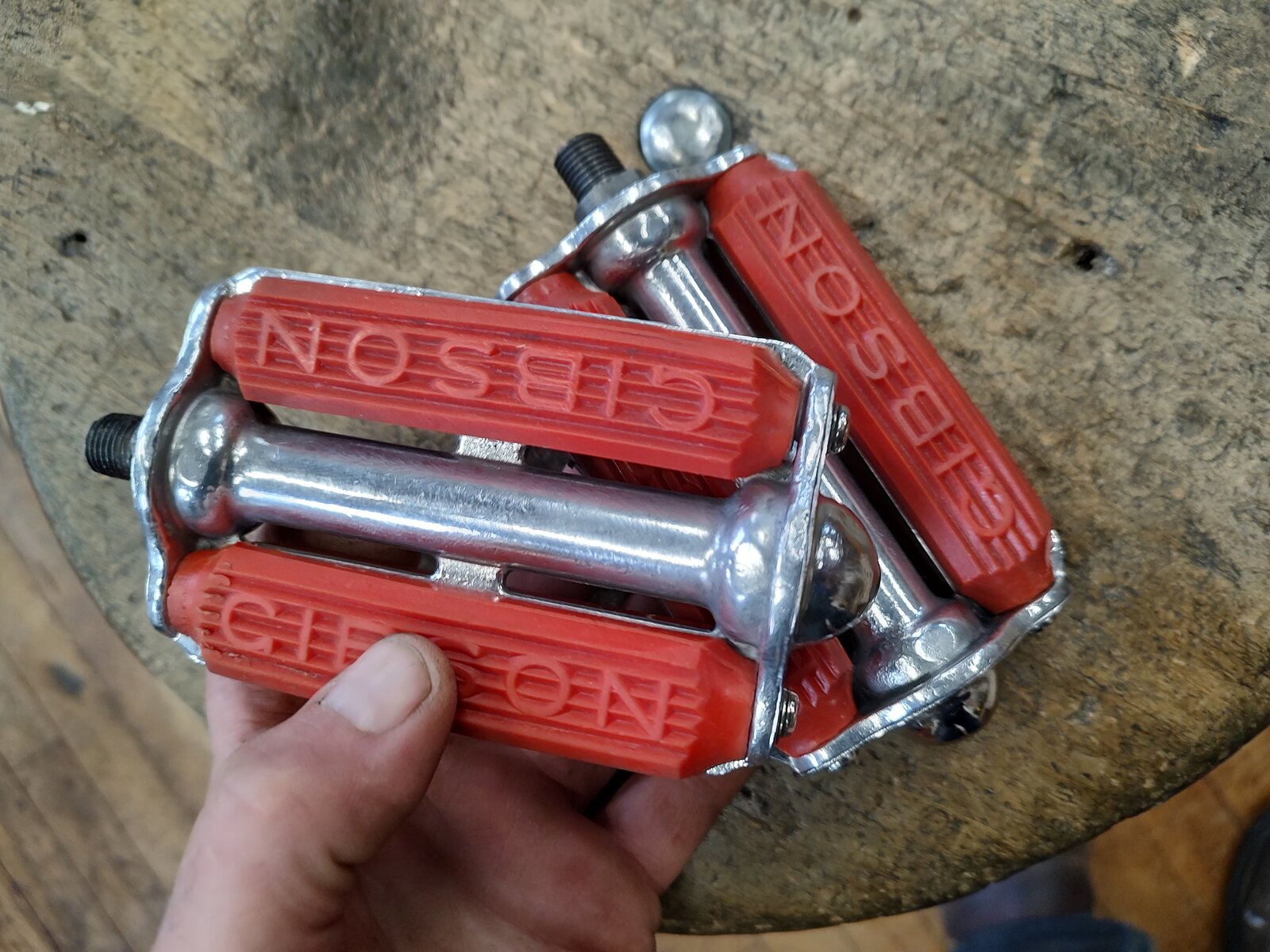 Sold - Gibson pedals , now 180 shipped | Archive (sold or withdrawn ...