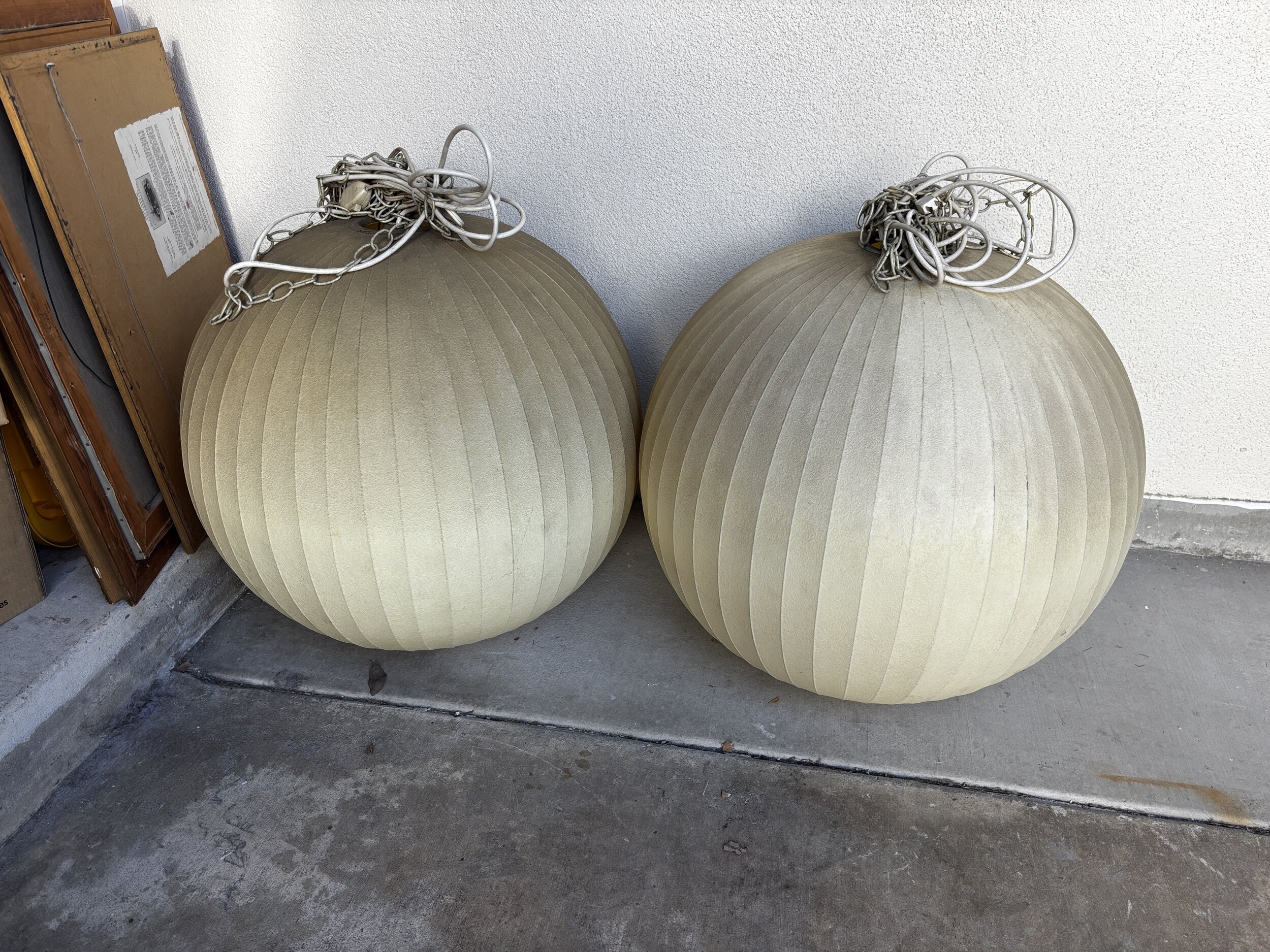 1 Mcm bubble hanging light fixture George Nelson for Howard Miller ...