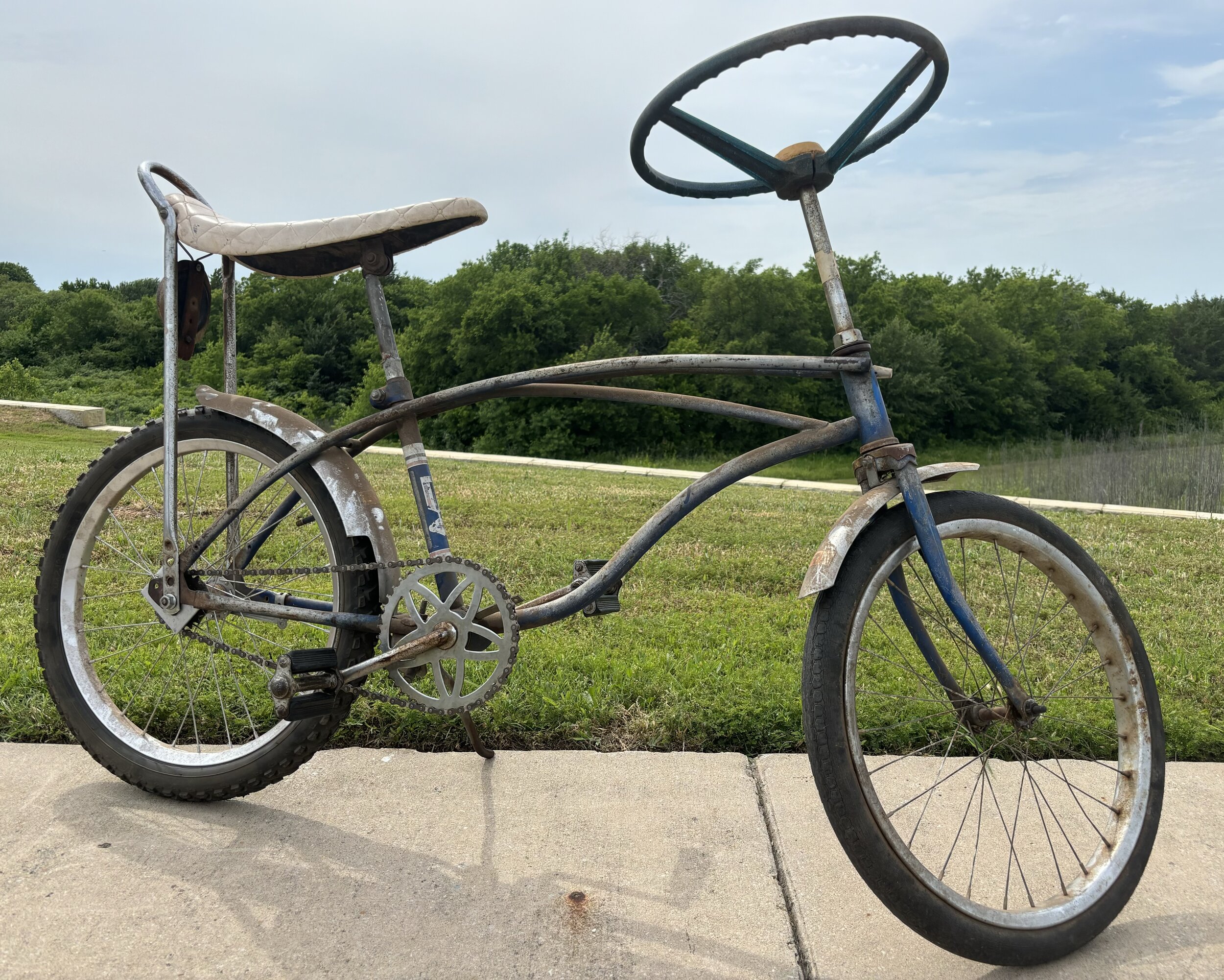 What do I have here besides a Huffy? | Schwinn Stingrays and Other ...
