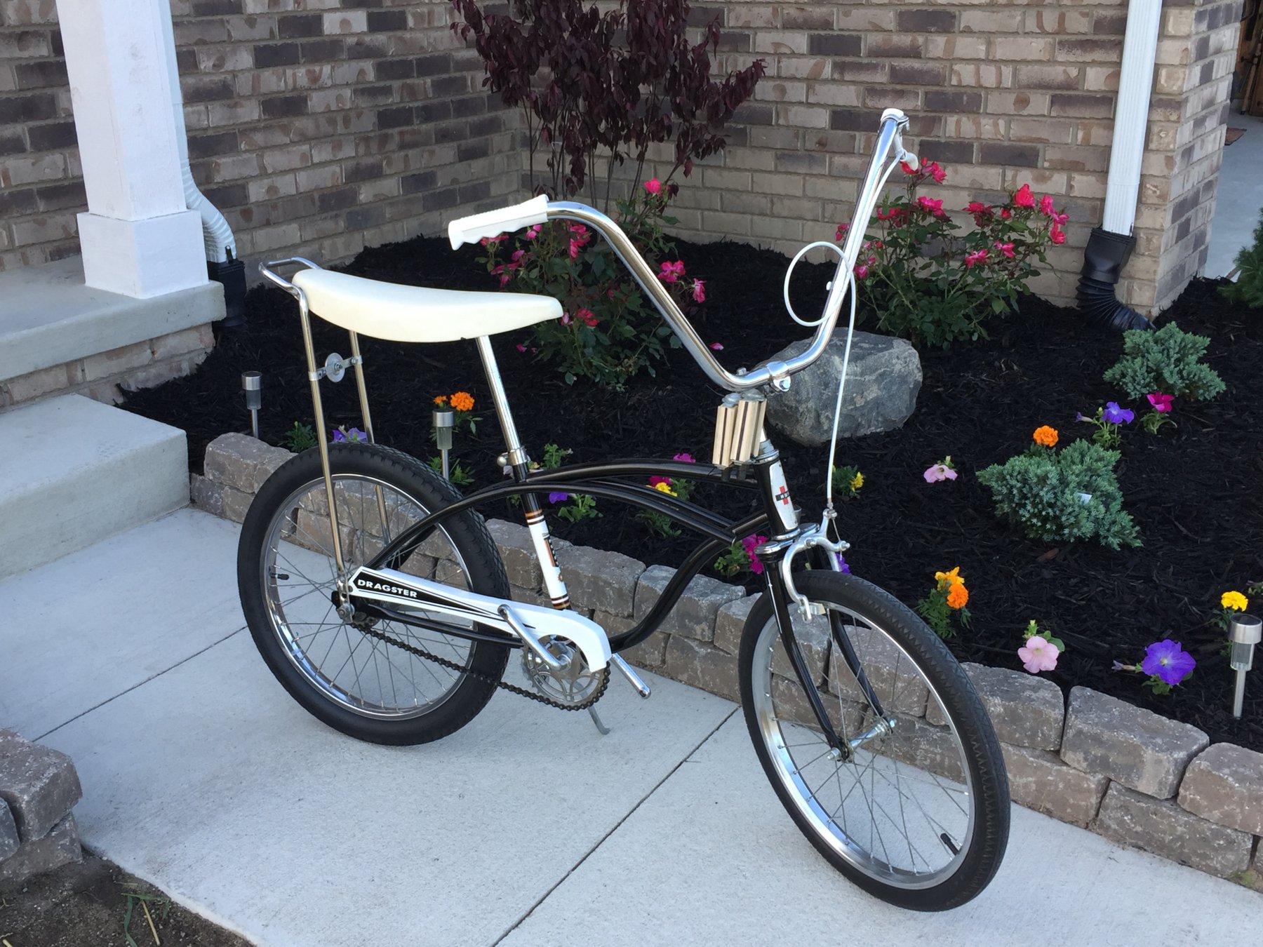 Early style black muscle bike, huffy? | Schwinn Stingrays and Other ...