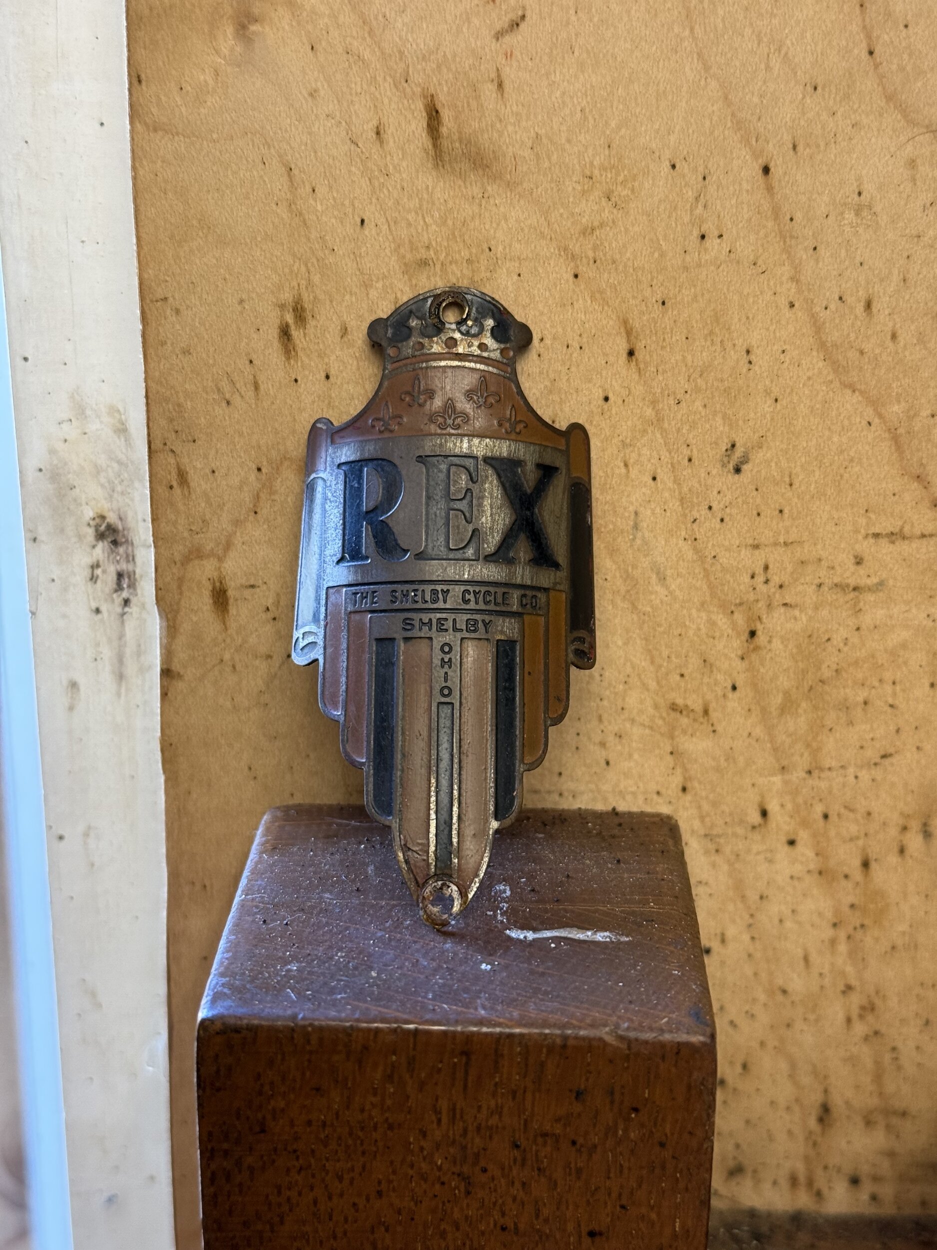 Sold - FS: Shelby “REX” prewar head badge $49/shipped | Archive (sold ...