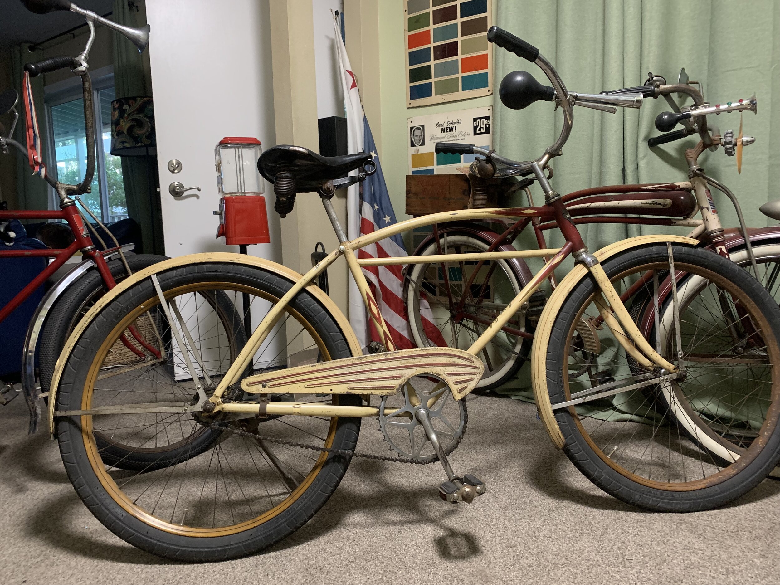 Tankless Tuesday Balloon Tire bike pics | Classic Balloon Tire Bicycles ...