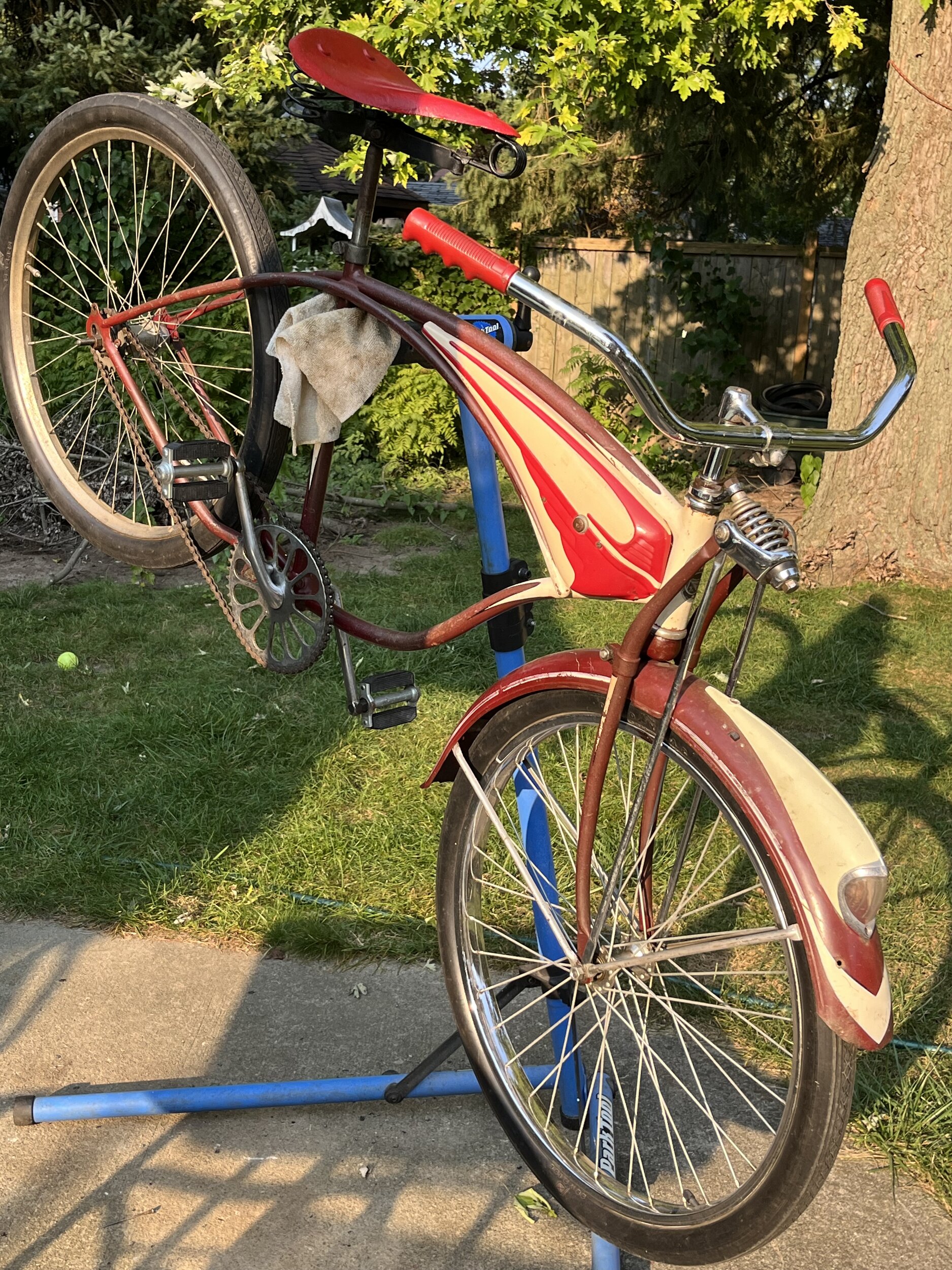 Sold - Painted B6 Schwinn tank. 46/47 | Archive (sold or withdrawn ...