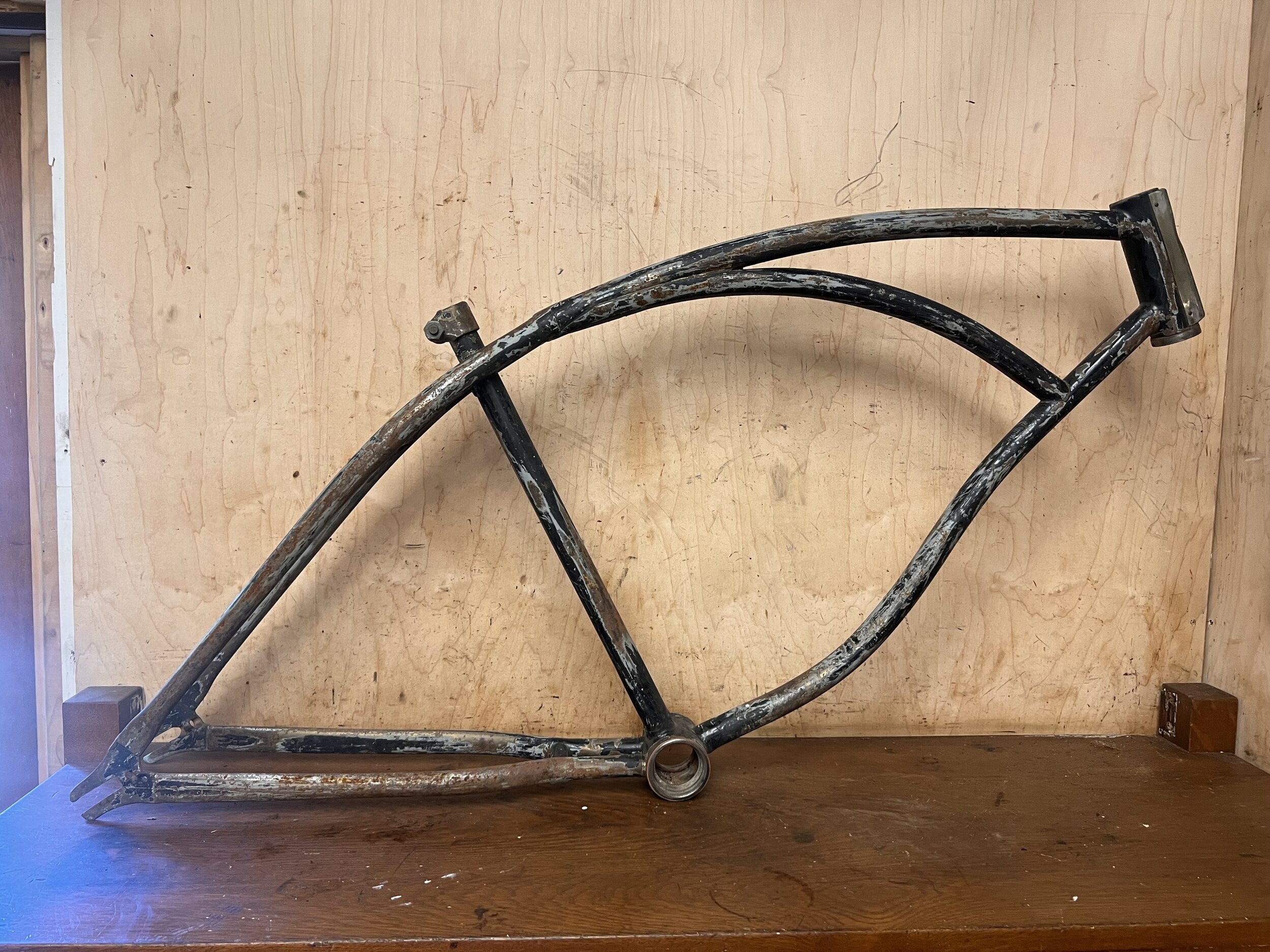 Sold - FS: Shelby prewar boys y frame w/ badge $185/shipped | Archive ...