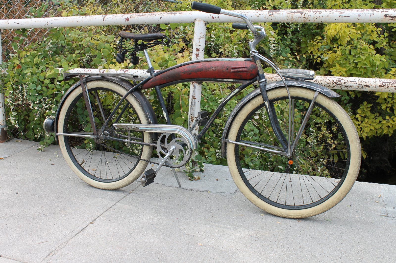 Prewar Long-Tank Huffman Dixie-Flyer | Classic Balloon Tire Bicycles ...