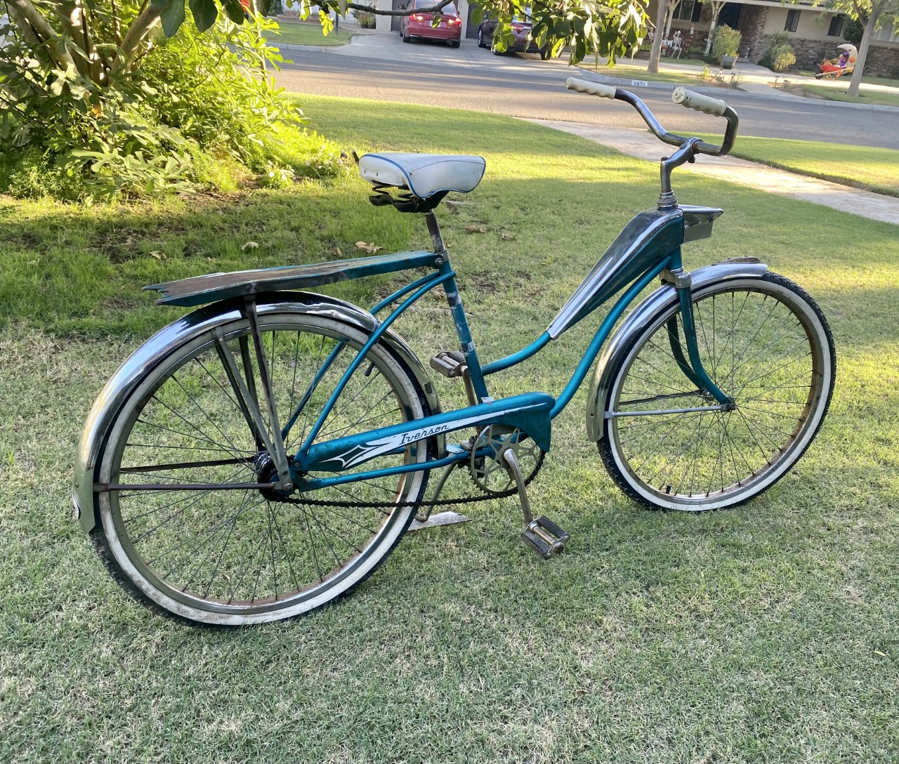 Sixties Iverson Spacey-Type Bike: At Least It's Not Another 24" Breeze ...
